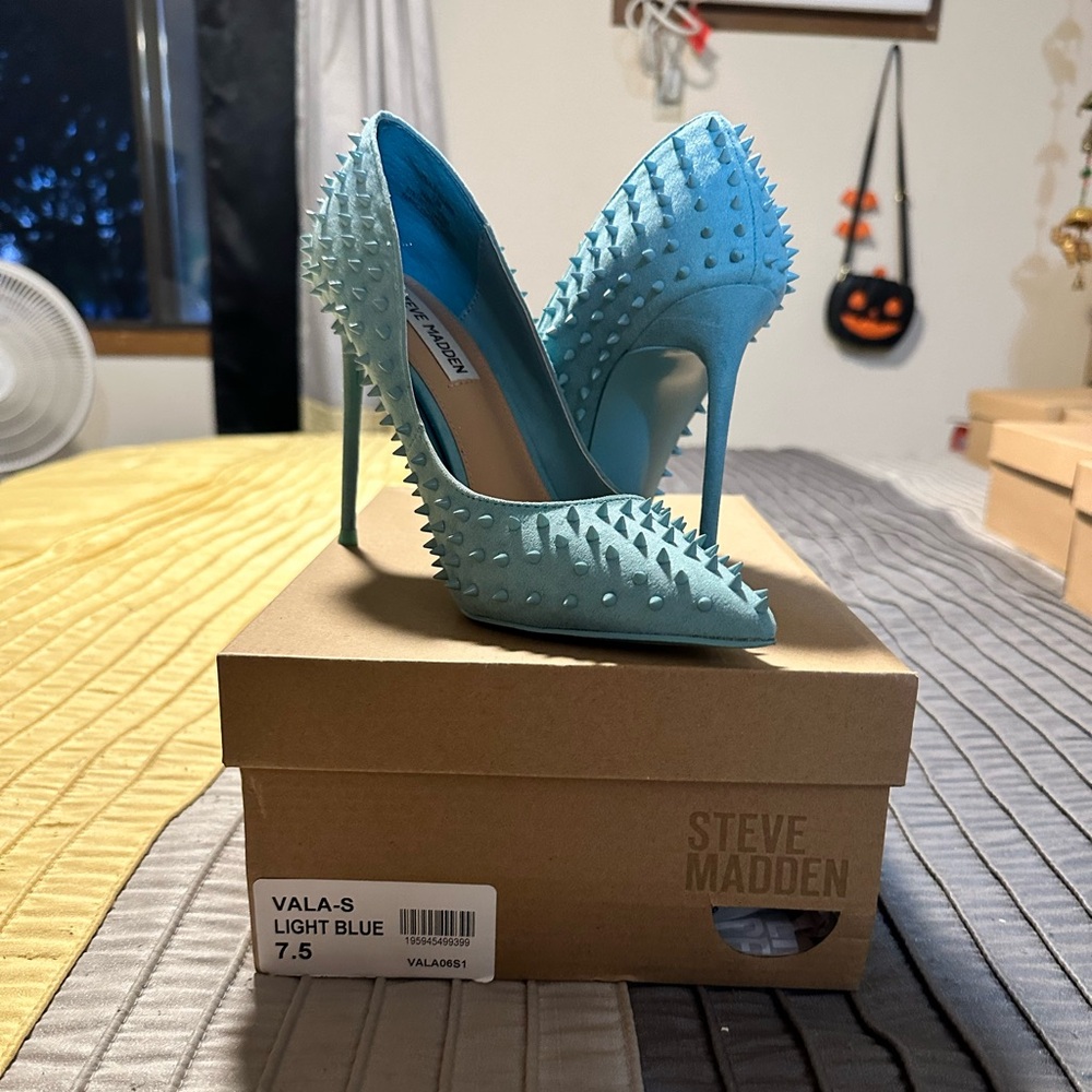 Vala Light Blue - Gem